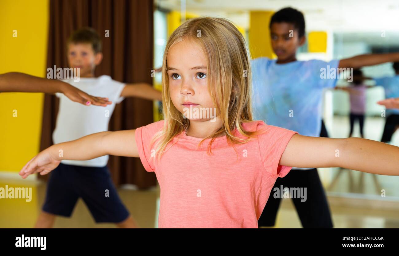 Gymnastics lesson in elementary school Stock Photo - Alamy