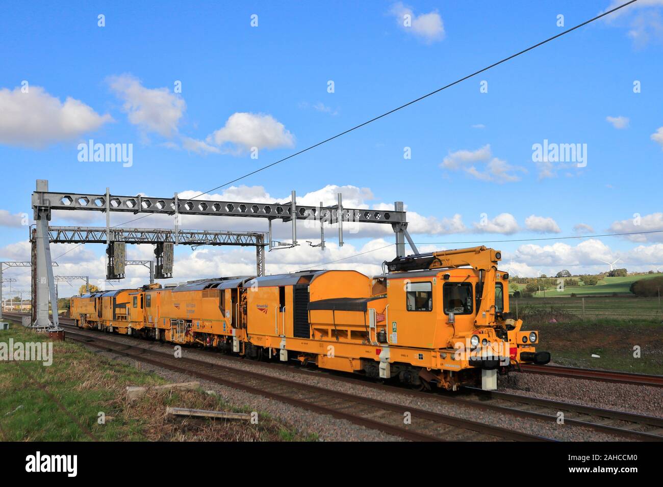 Network rail stoneblower hi-res stock photography and images - Alamy