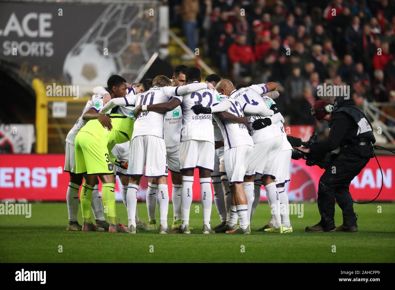ANTWERP, BELGIUM - DECEMBER 27: Anderlecht players during the Jupiler ...