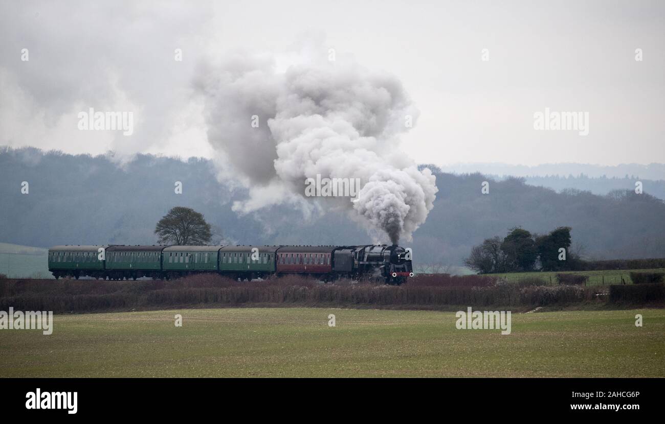 Steam locomotive 92212, British Railways Standard Class 9F, makes it's ...