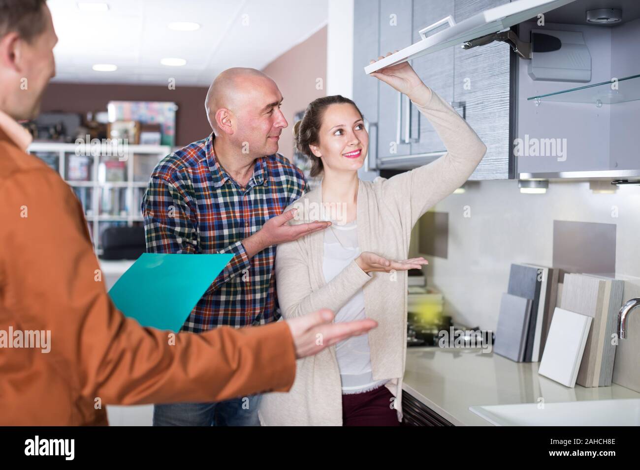 Interior kitchen in middle class hi-res stock photography and images ...