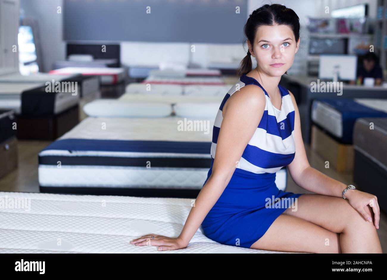 Matress testing hi-res stock photography and images - Alamy