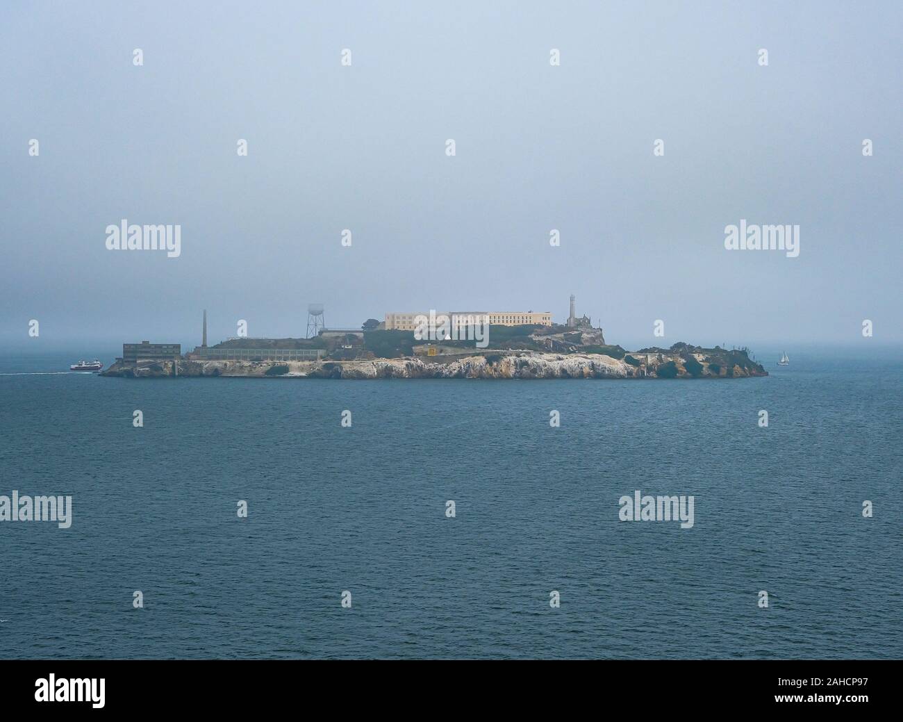 Old lighthouse alcatraz prison hi-res stock photography and images - Alamy