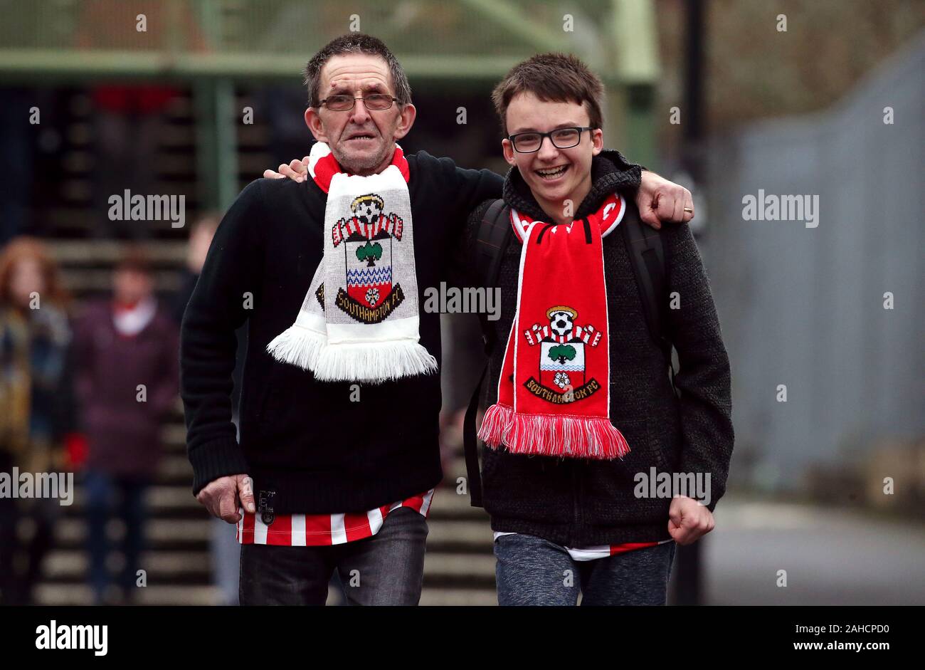 Southampton fans arrive hi-res stock photography and images - Alamy