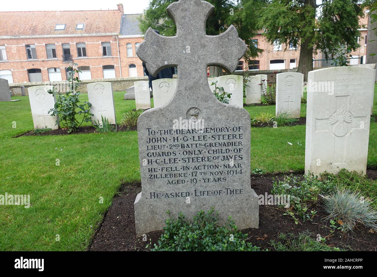 Rare family-funded gravestone in the Aristocrats Cemetery, Zillebeke ...