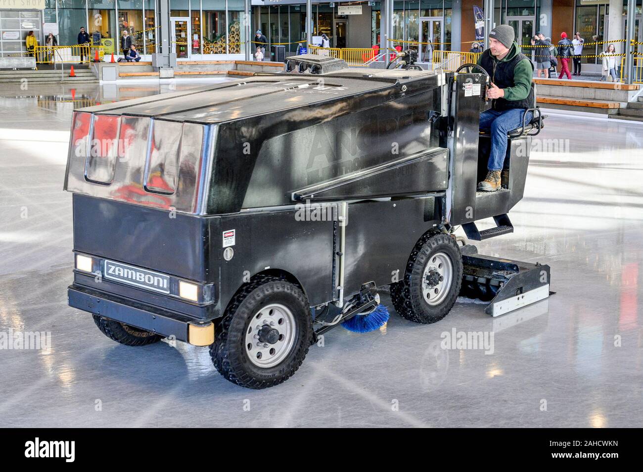 The shipyards skating hi-res stock photography and images - Alamy