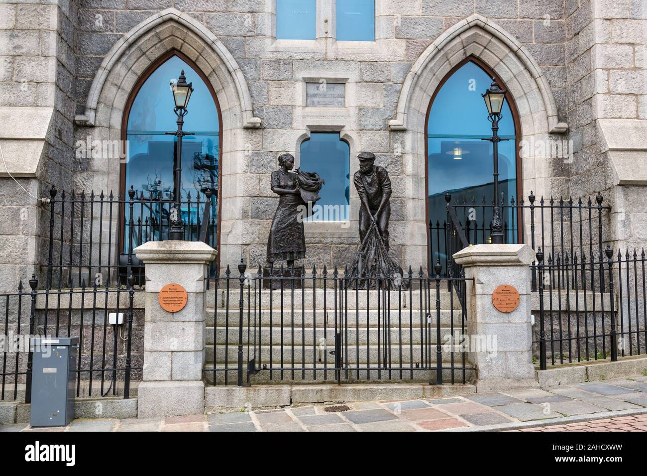Uk maritime memorial hi-res stock photography and images - Alamy