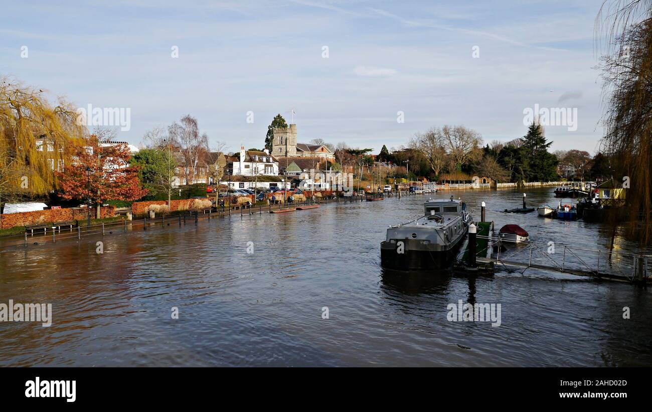 The River Thames at Very High Tide in Twickenham London Uk Stock Photo ...