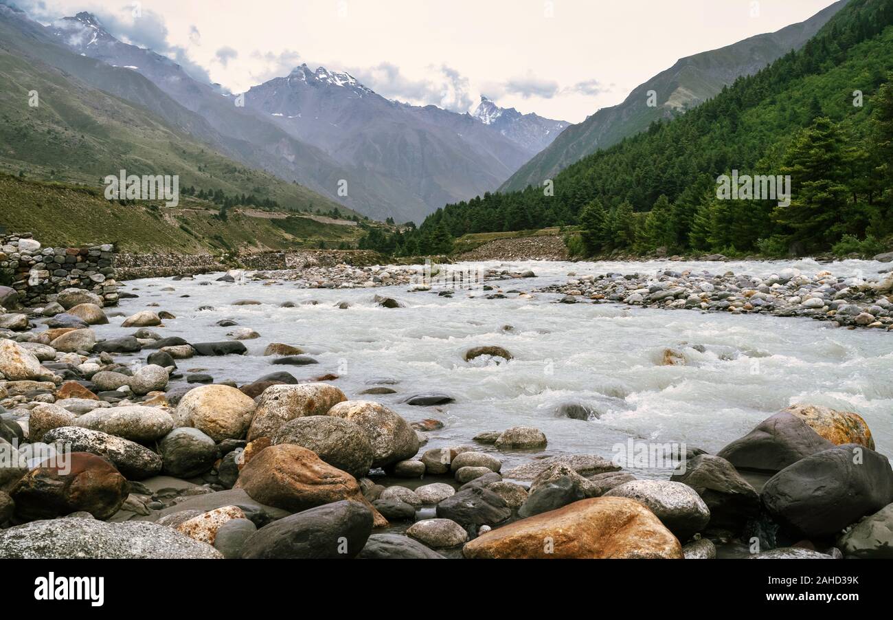 Kinnaur valley in himachal pradesh hi-res stock photography and images ...
