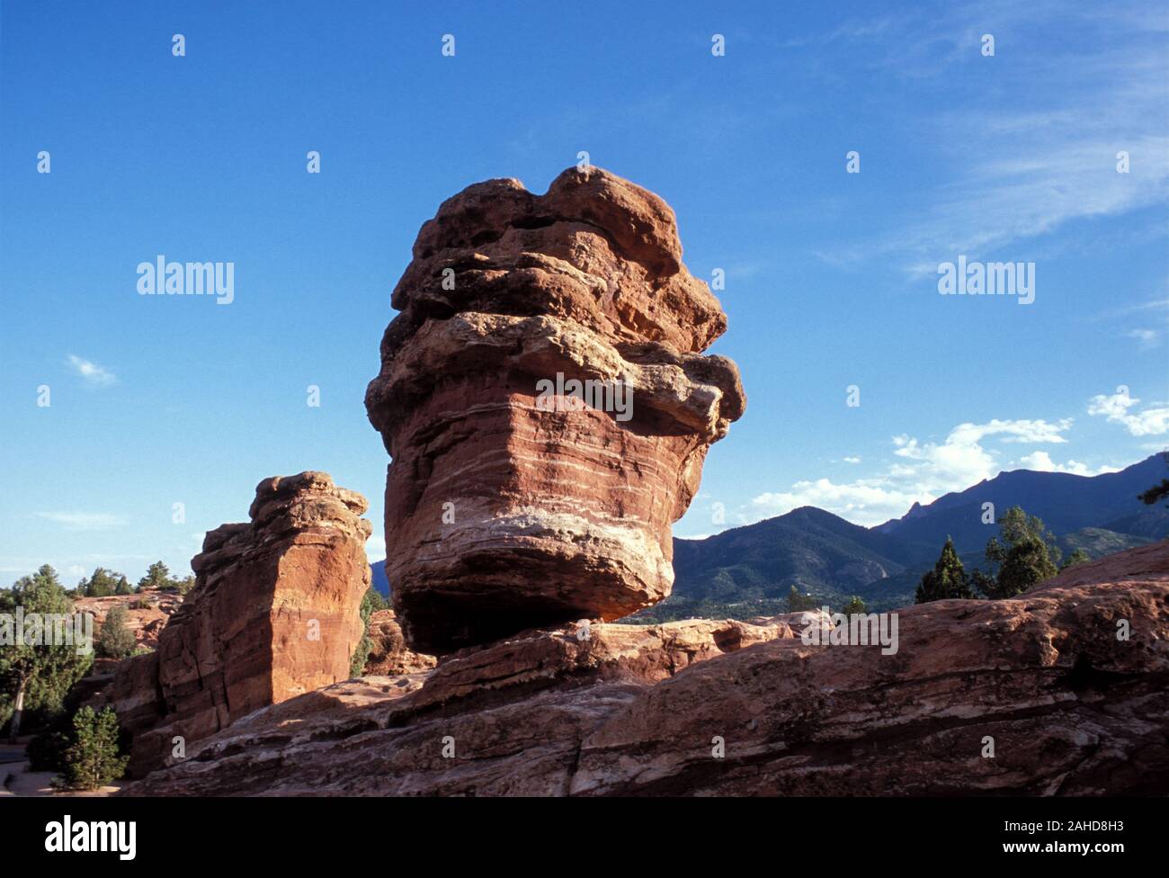 Balanced Rock, Garden of the Gods, Manitou Springs, Colorado Stock ...