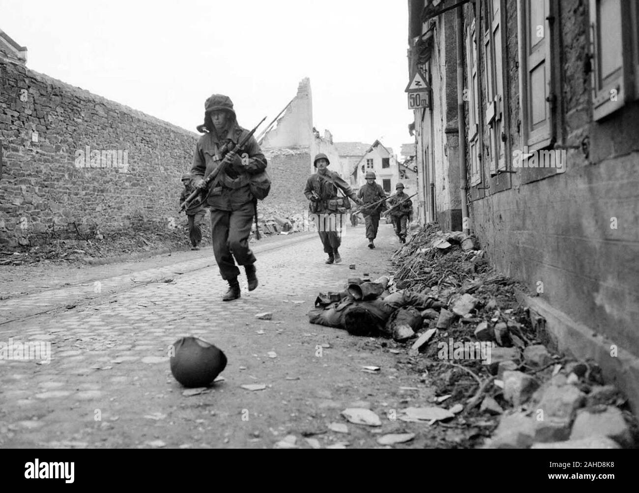 Germany 1945 hi-res stock photography and images - Alamy