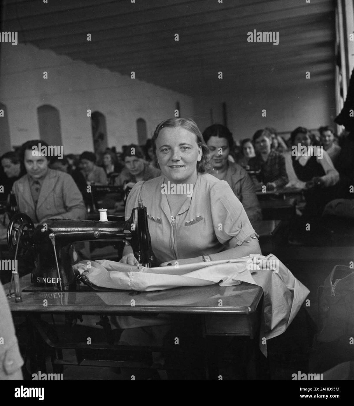 Polish refugees in Iran, 1942-1945 Stock Photo - Alamy