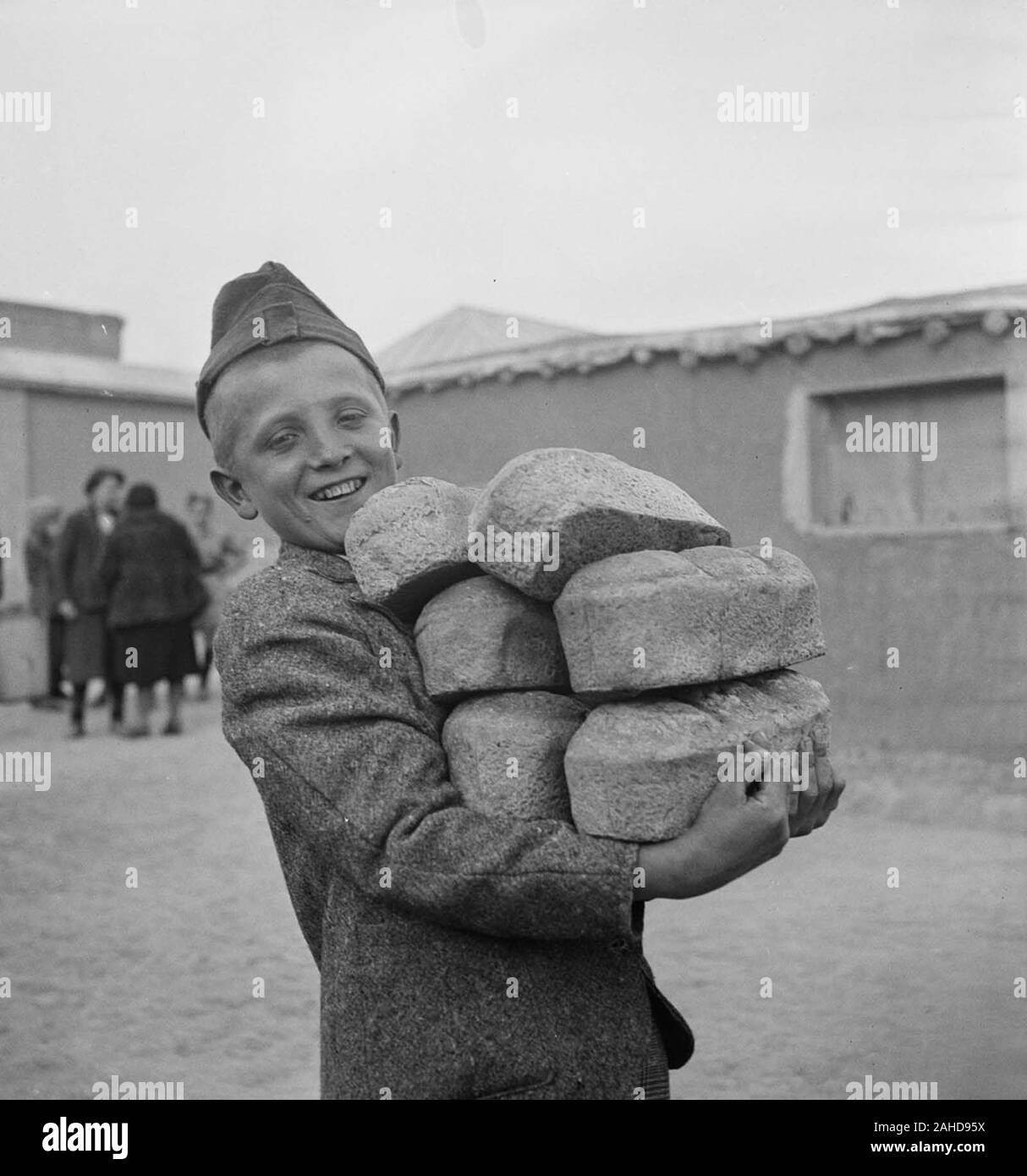 1942 1945 hi-res stock photography and images - Alamy