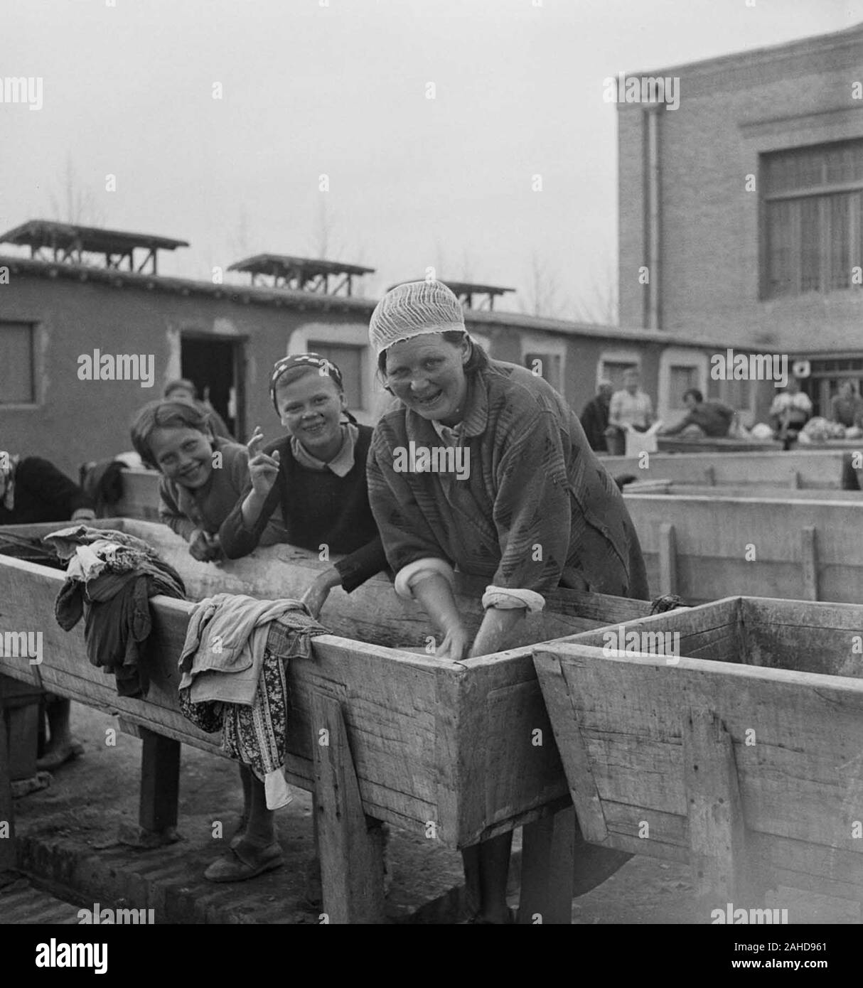 1942 1945 hi-res stock photography and images - Alamy