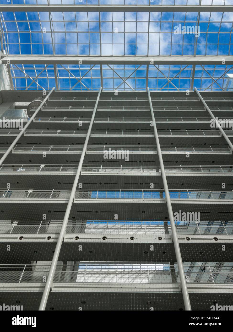 Richard meier atrium hi-res stock photography and images - Alamy