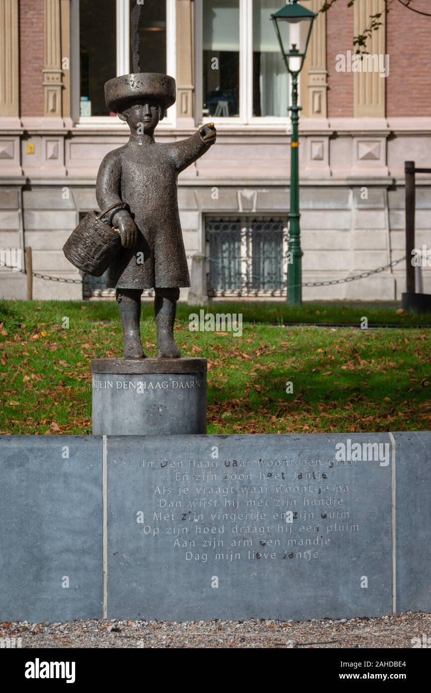 Statue In The Hague High Resolution Stock Photography and Images - Alamy