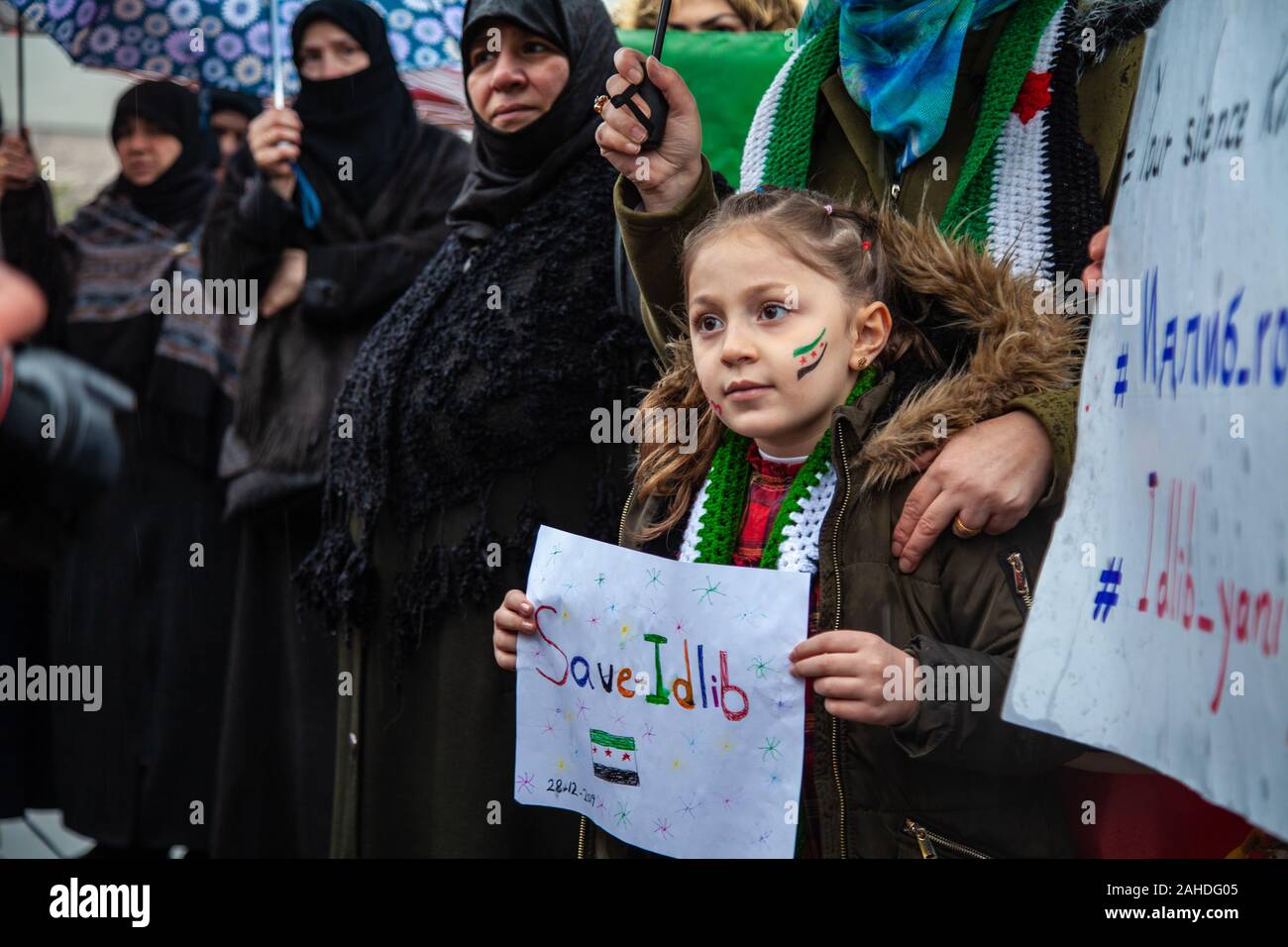 Syrian girl bombing hi-res stock photography and images - Alamy