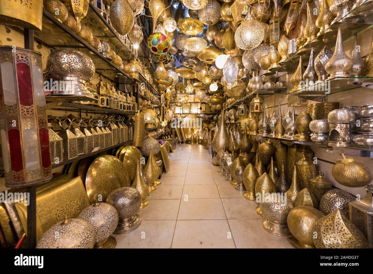 Moroccan style hanging lamps at the market in medina. Lamps and ...