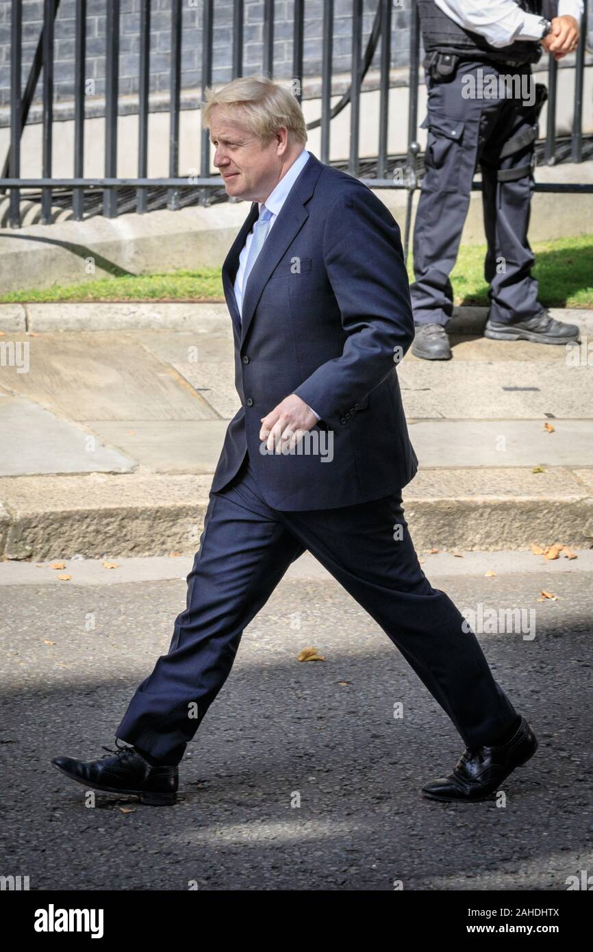 Boris johnson walking towards the camera hi-res stock photography and ...
