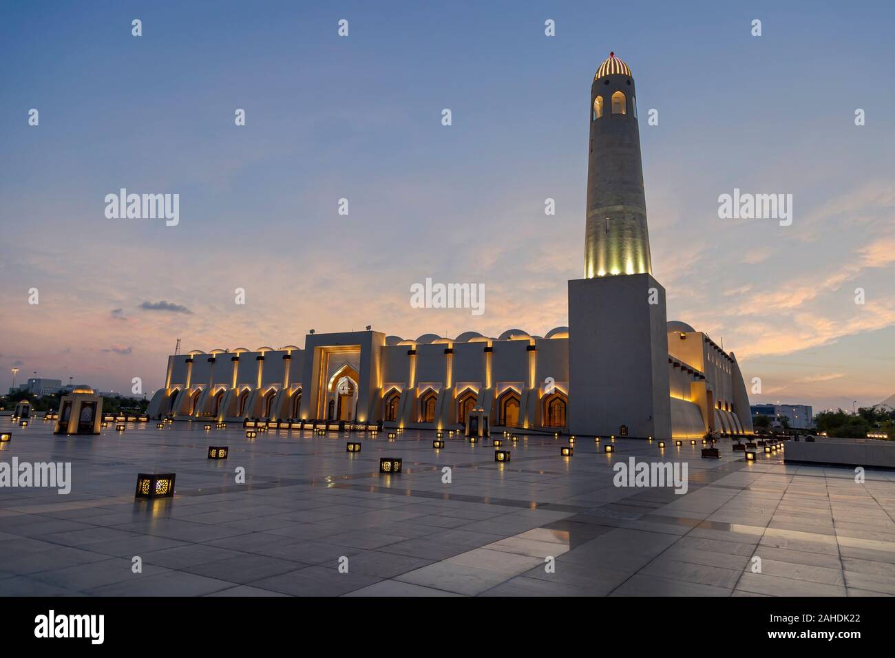 Masjid Imam Bin Abdul Wahab Grand Mosque Doha Stock Photo - Alamy