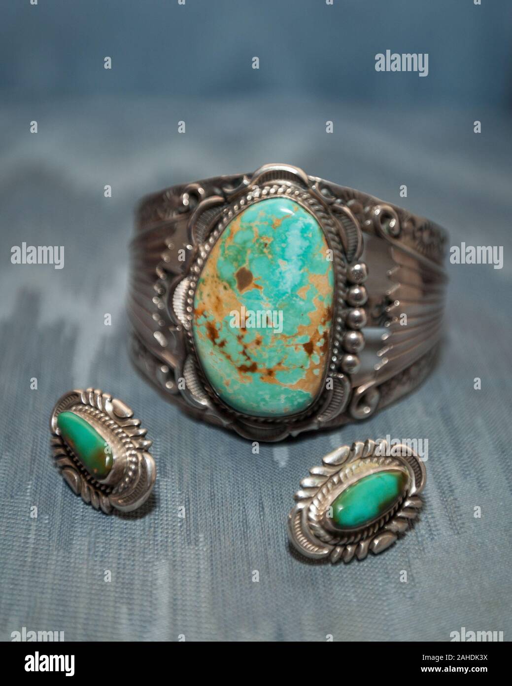 Turquoise jewelry hi-res stock photography and images - Alamy