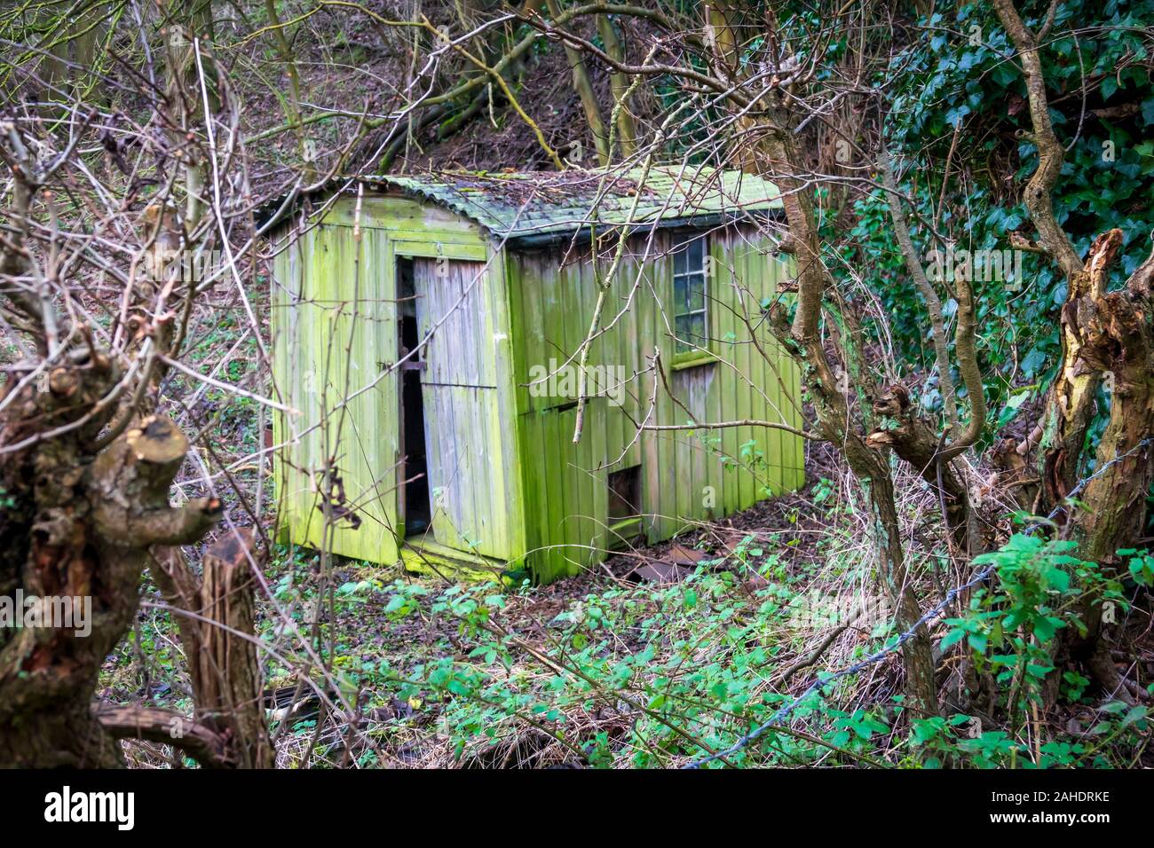 Old Original Shepards Hut Stock Photo - Alamy