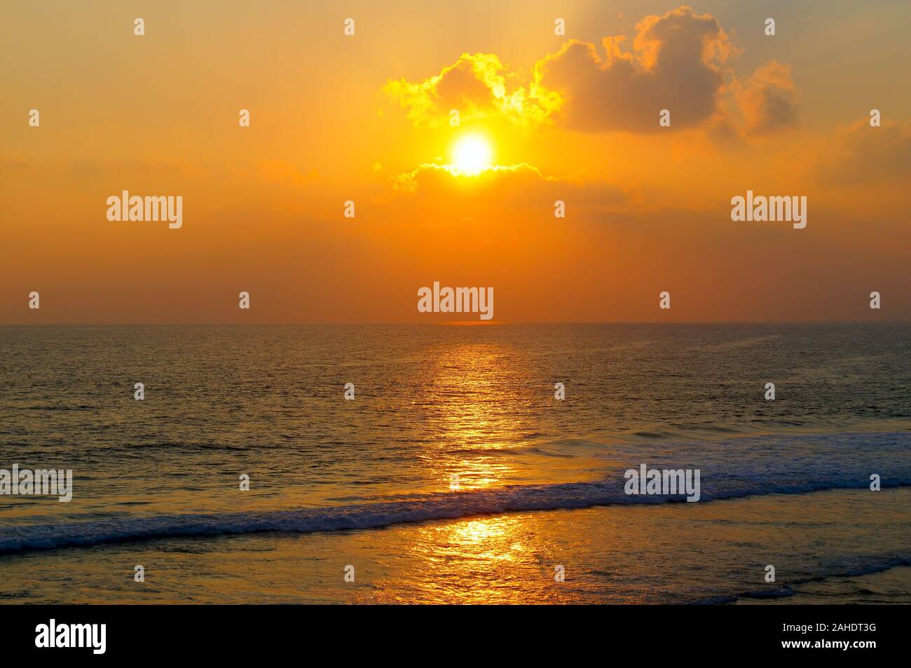Fantastic sun rise on the ocean Stock Photo - Alamy