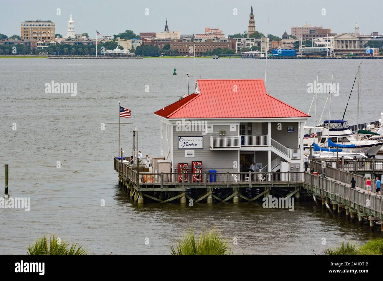 Charleston sc resort harbor view hi-res stock photography and images ...
