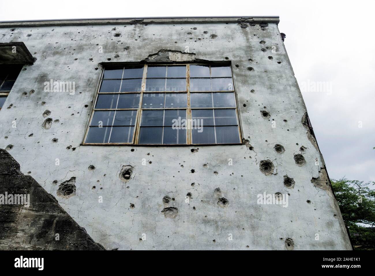Bullet Marks on Wall Stock Photo - Alamy