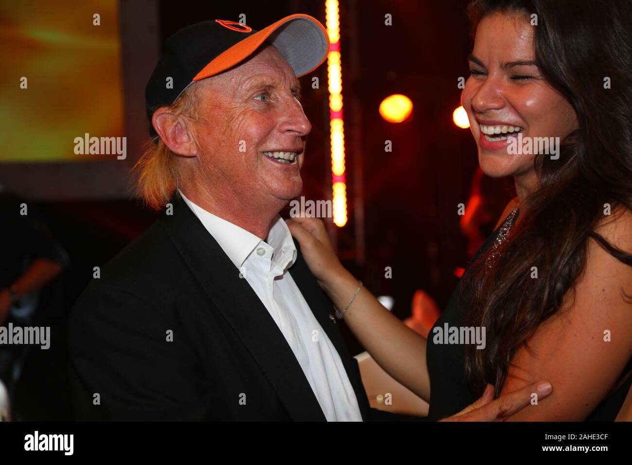 Lilly Roberts und Otto Waalkes bei der Verleihung vom Deutschen ...