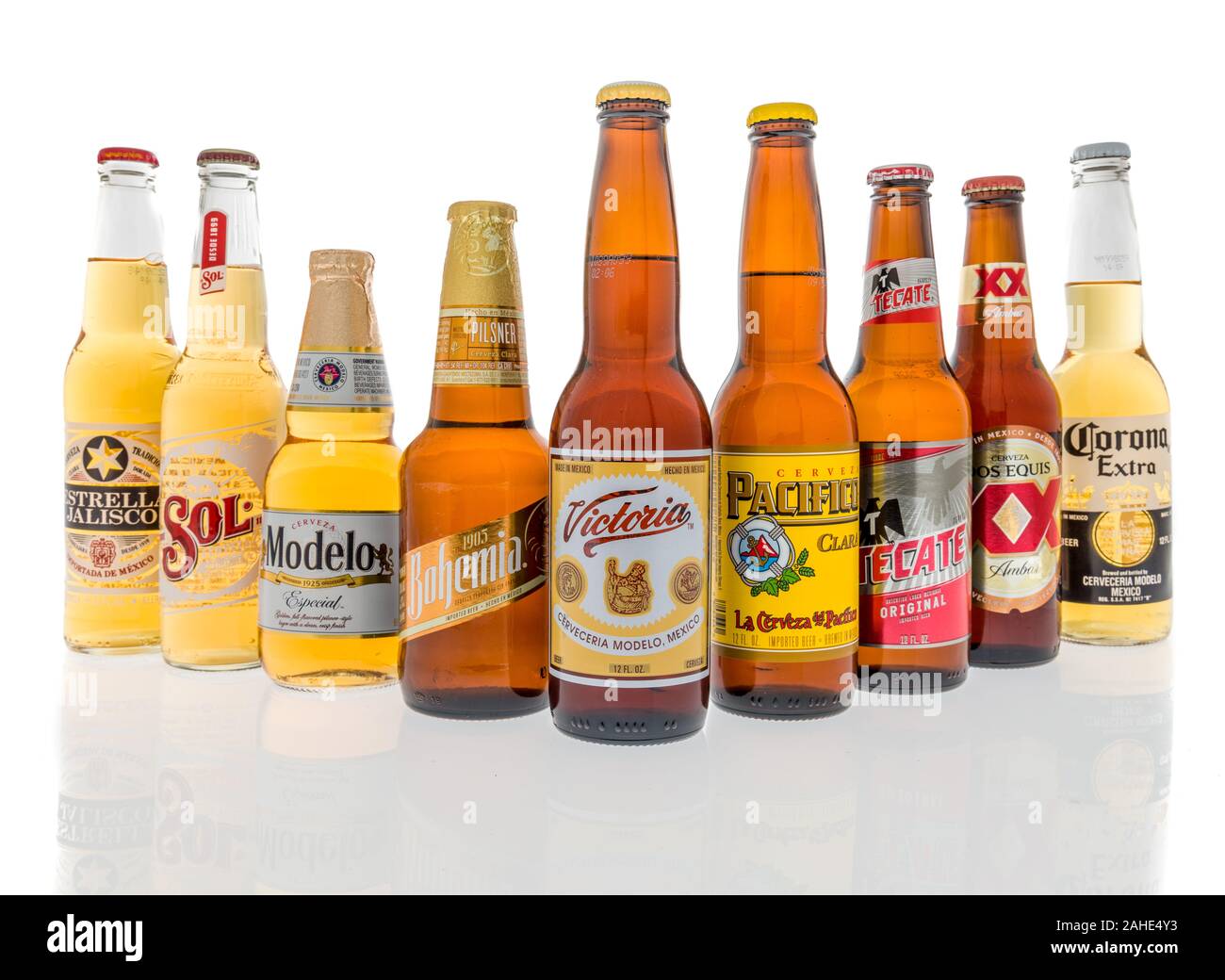 Cerveza pacifico hi-res stock photography and images - Alamy