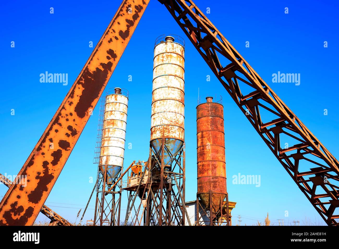 Mixing tower hi-res stock photography and images - Alamy
