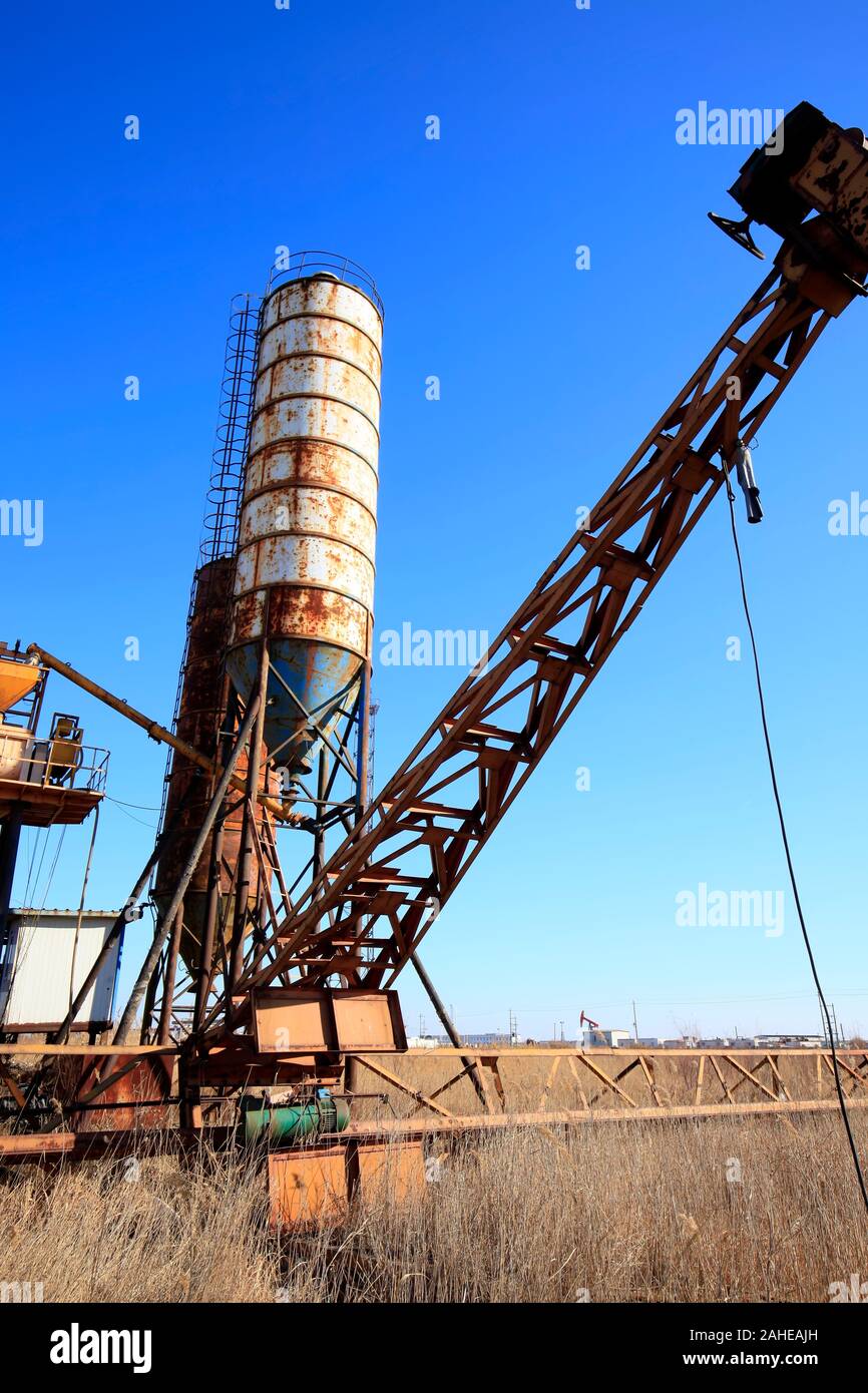 Concrete mixing tower. Concept of on-site construction facility Stock ...
