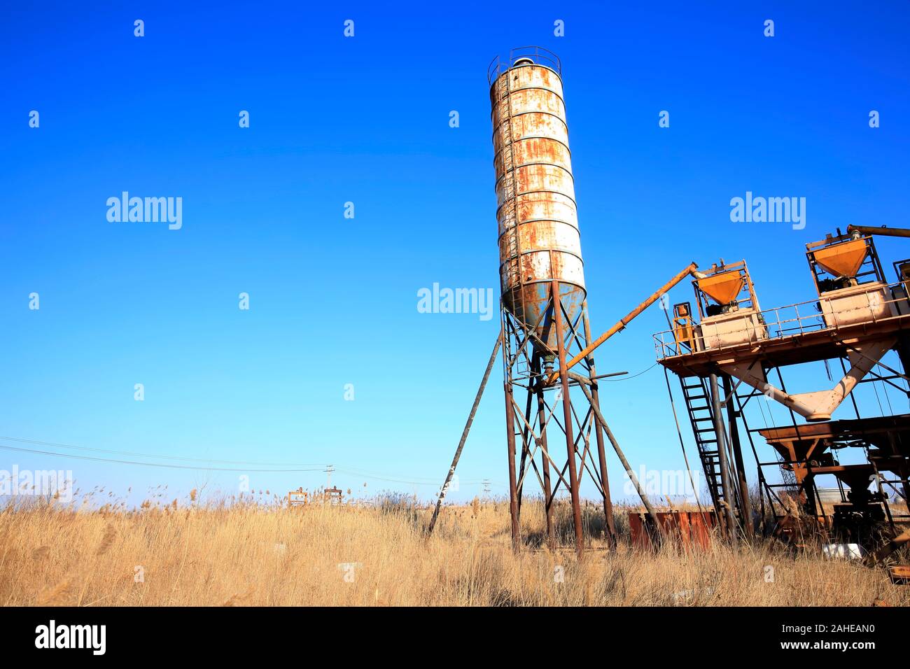 Concrete mixing tower. Concept of on-site construction facility Stock ...