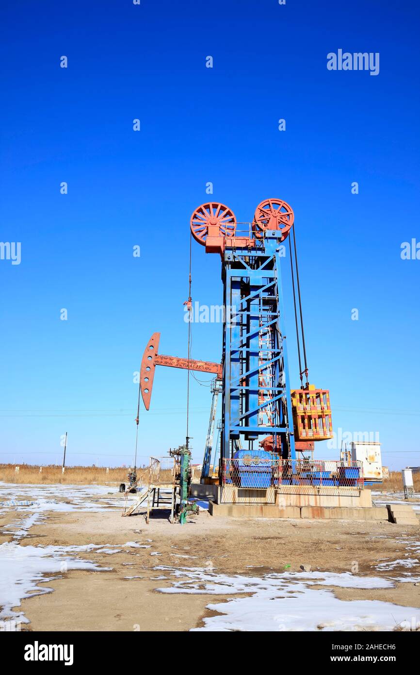 Tower type pumping unit Stock Photo - Alamy