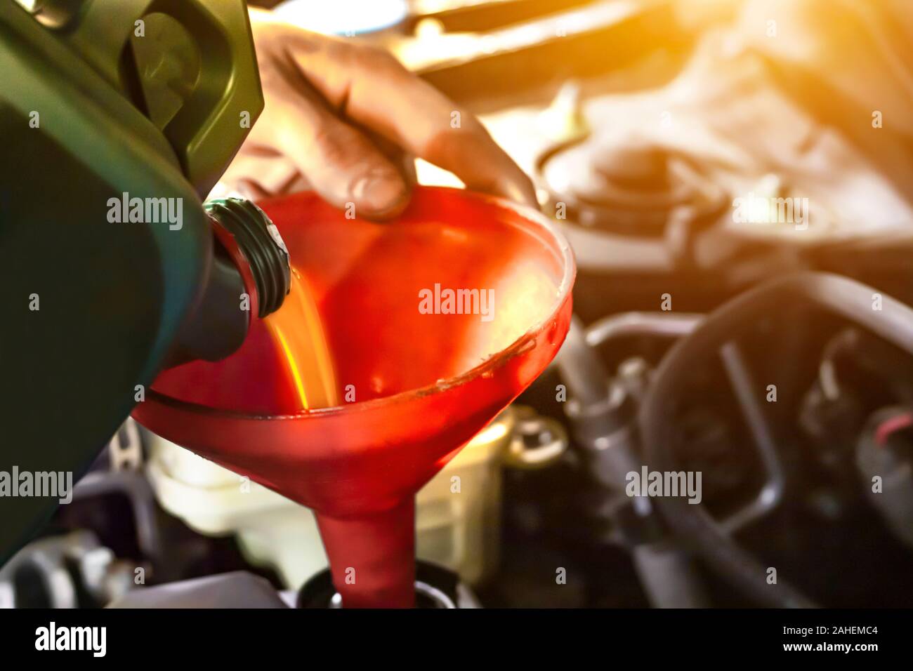 Lube service hi-res stock photography and images - Alamy
