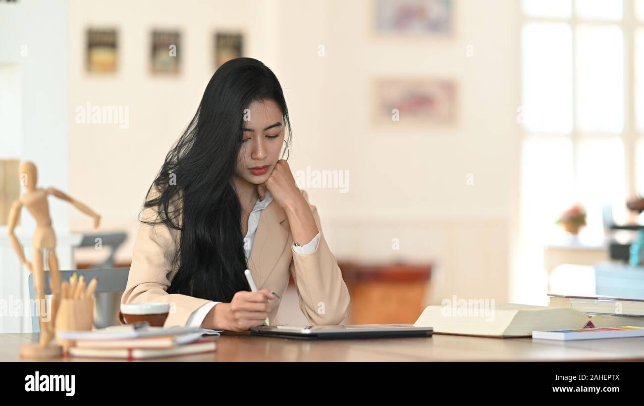 Manuscript editing hi-res stock photography and images - Alamy