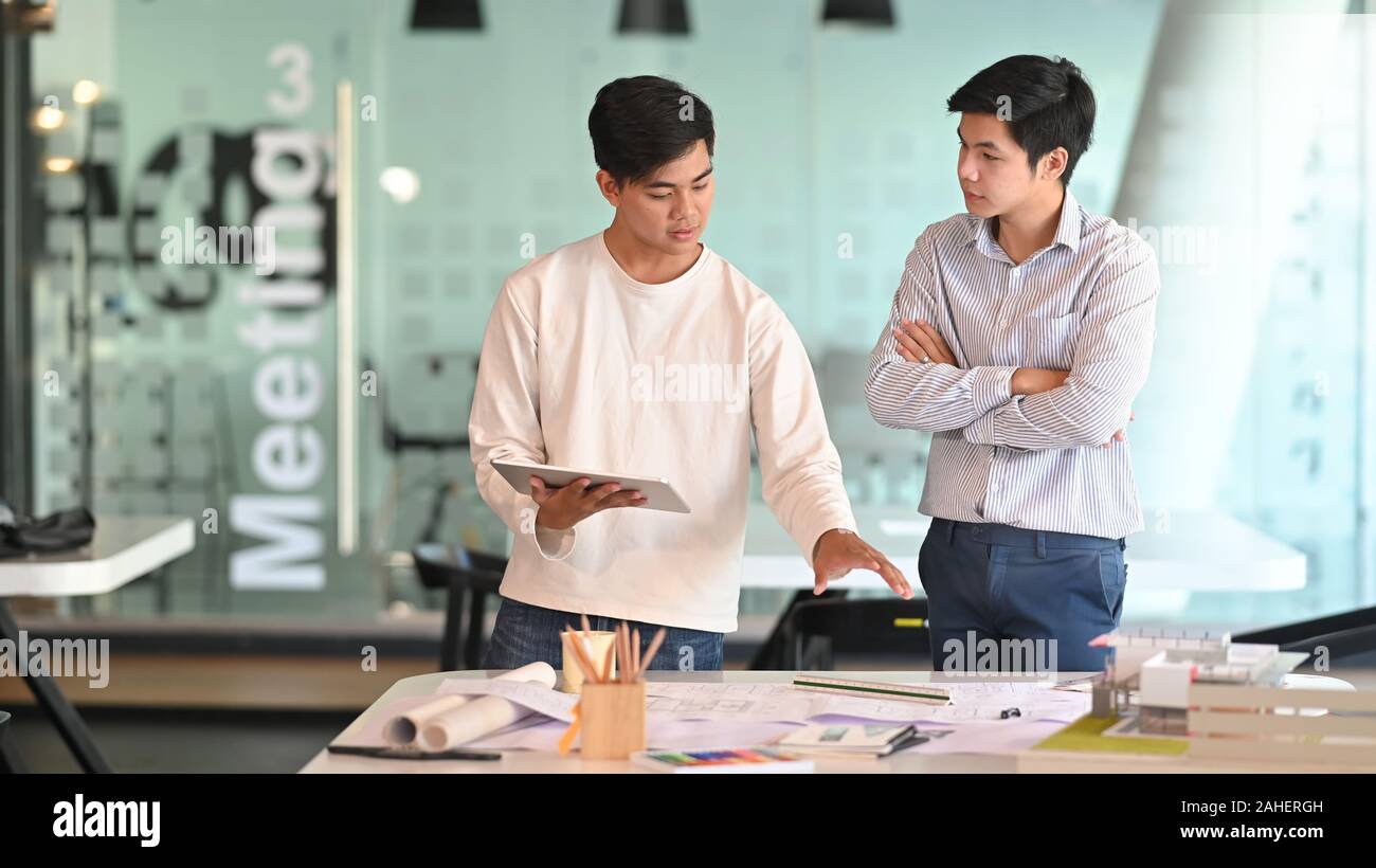 Engineers planing and Architecture working they achievement Planning ...