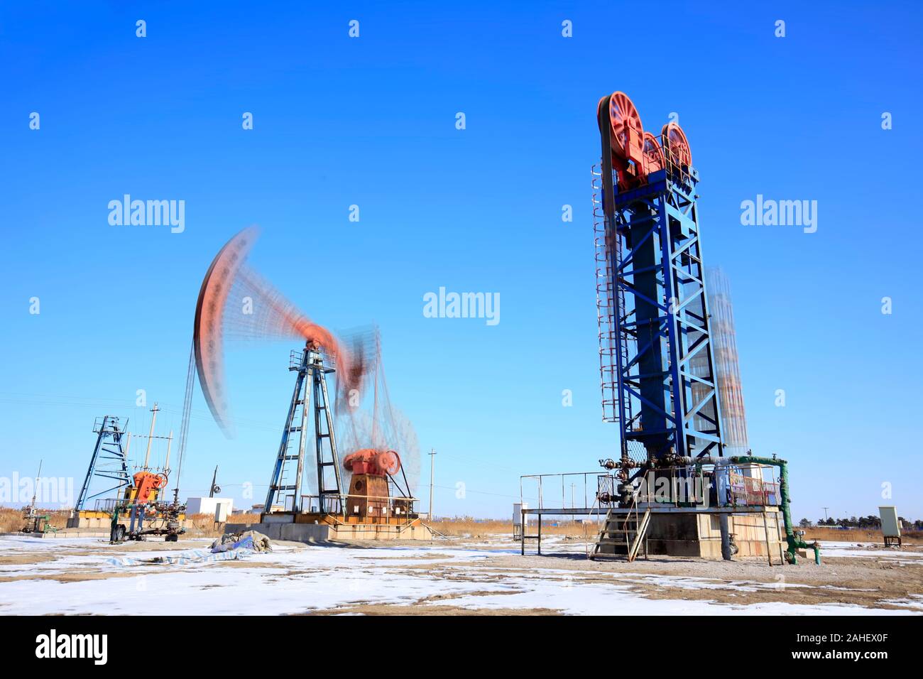 Beam pumping unit Stock Photo - Alamy