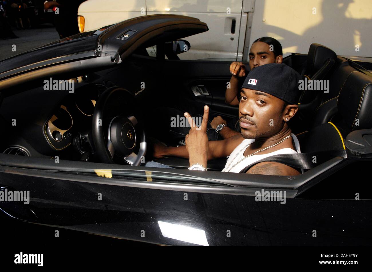 Singer / Actor William Raymond Norwood Jr. aka Ray J on set of 40 Glocc ...