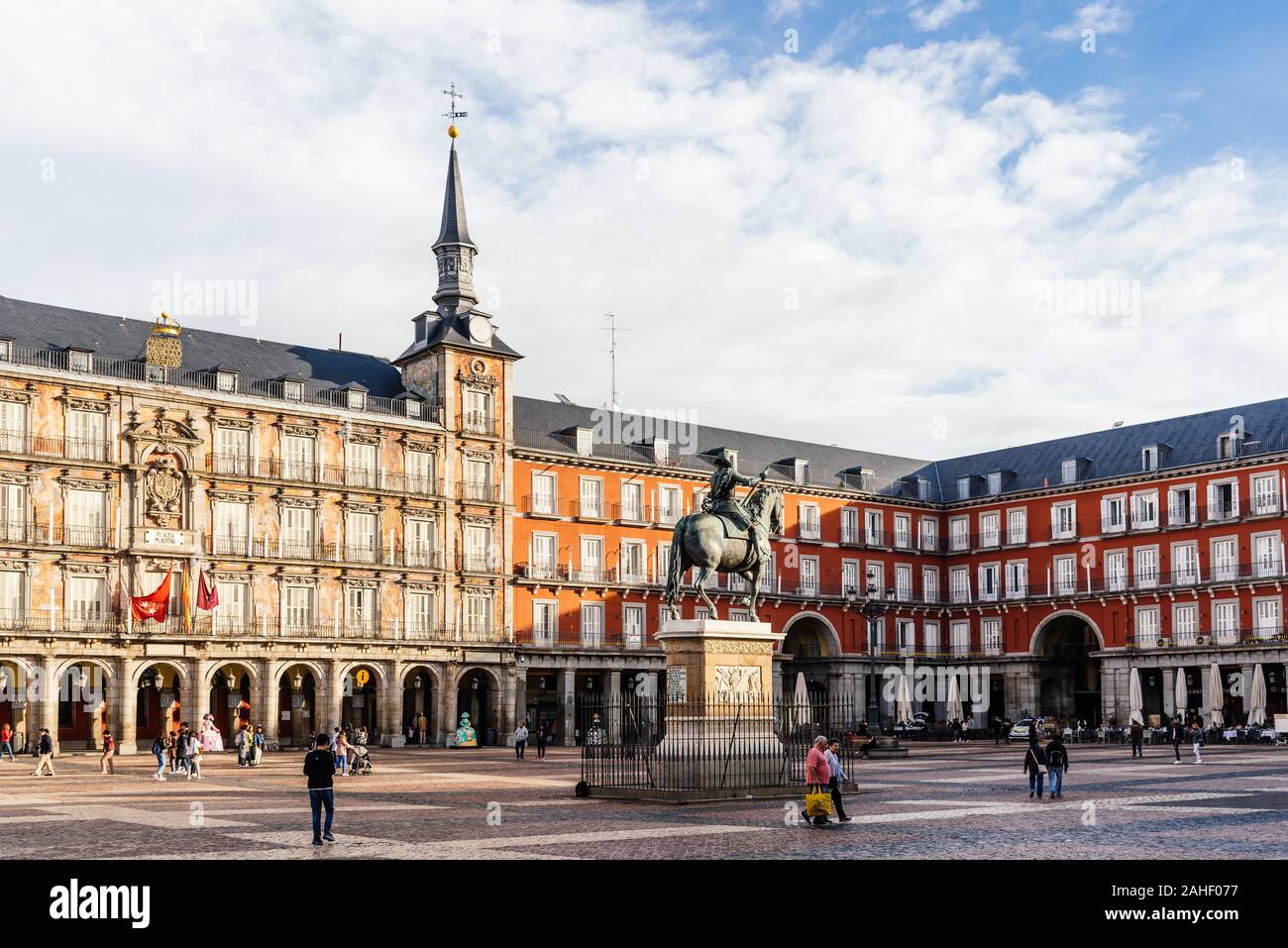 Scenic view of Plaza Mayor Square in historic centre of Madrid Stock ...