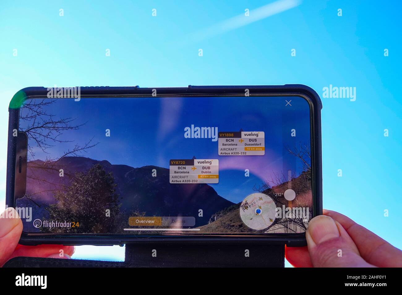 Flight tracking map hi-res stock photography and images - Alamy