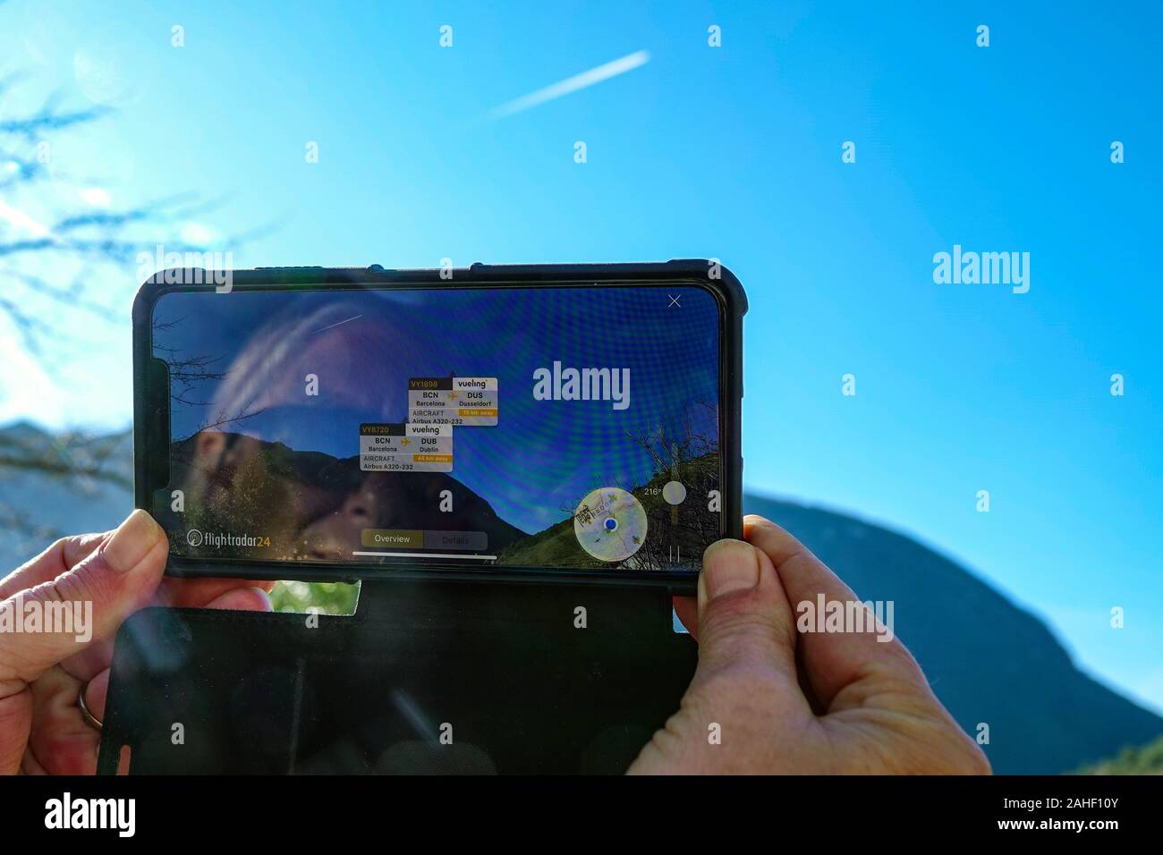 Flight tracking map hi-res stock photography and images - Alamy