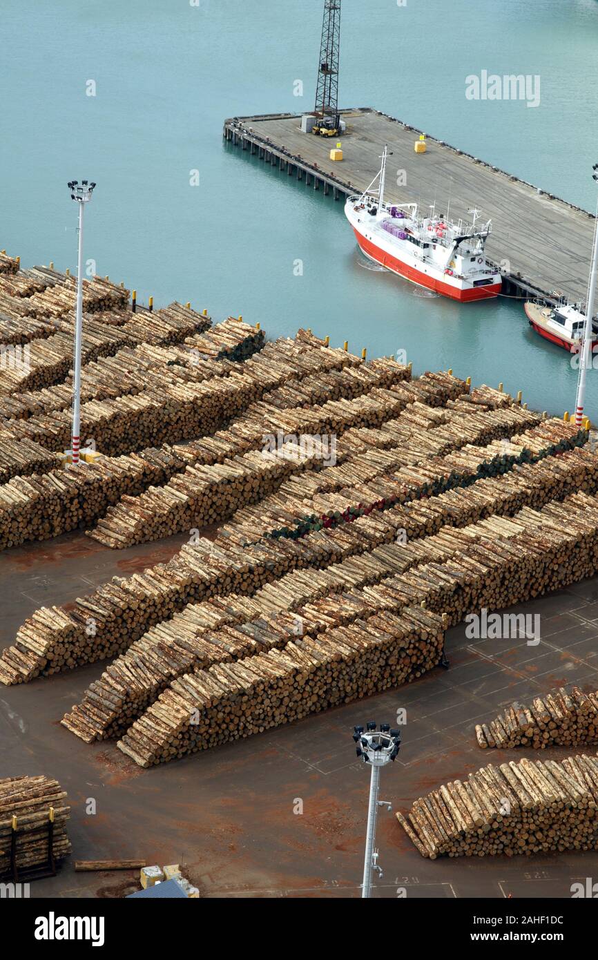 Logging in new zealand hi-res stock photography and images - Alamy