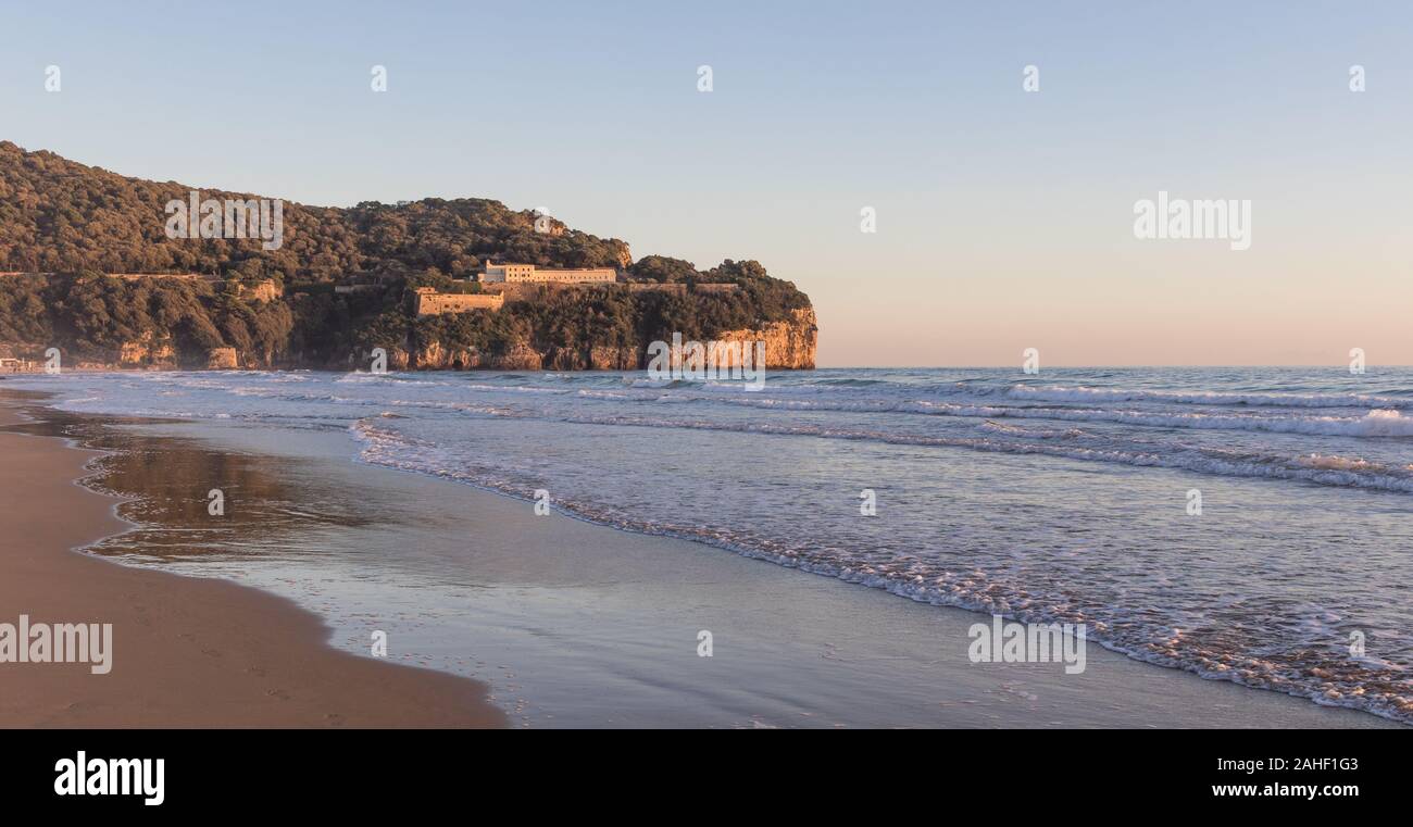 A very famous spot along the Gulf of Gaeta, the Serapo Beach is 1.5 km ...
