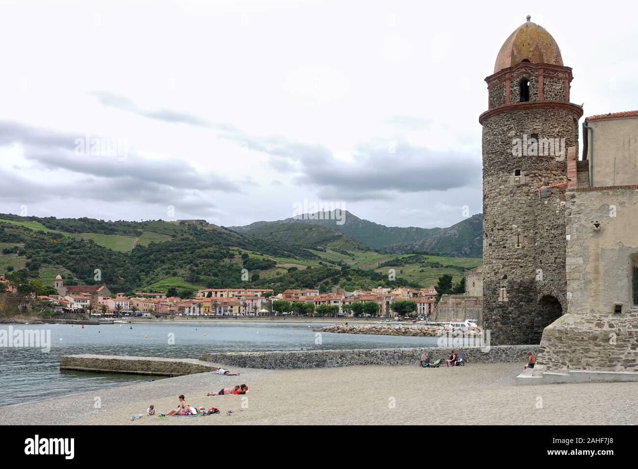 Collioure beach hi-res stock photography and images - Alamy