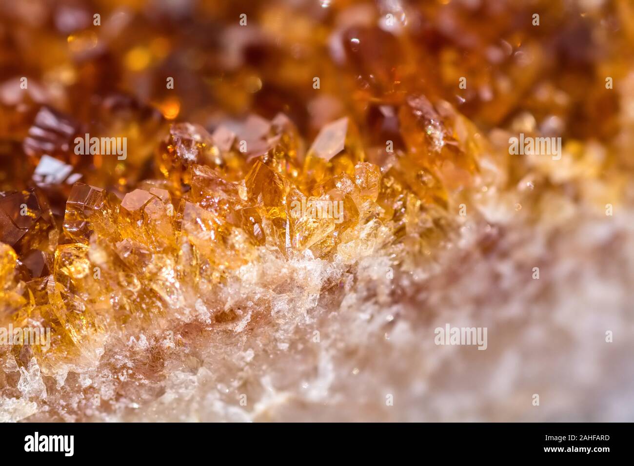 Citrine geode hi-res stock photography and images - Alamy