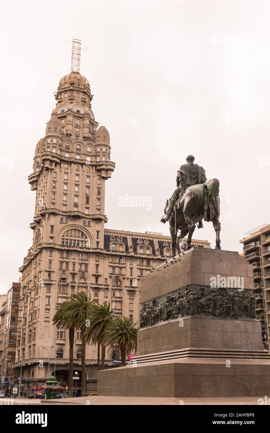 Montevideo, Uruguay, september, 25: The Palacio Salvo, in the ...