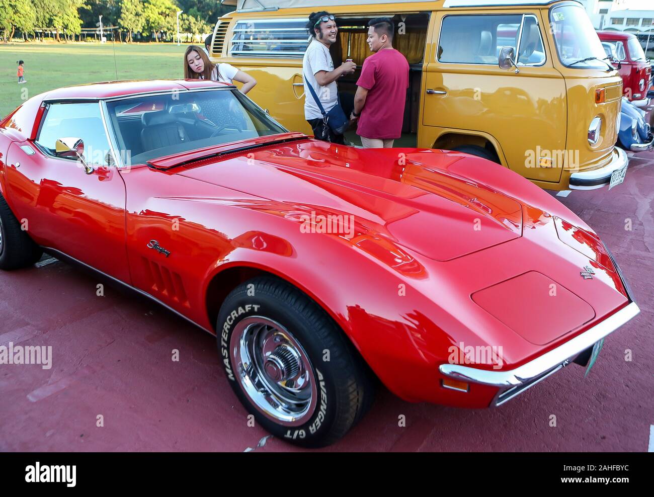 Quezon City, Philippines. 29th Dec, 2019. Car enthusiasts visit a ...