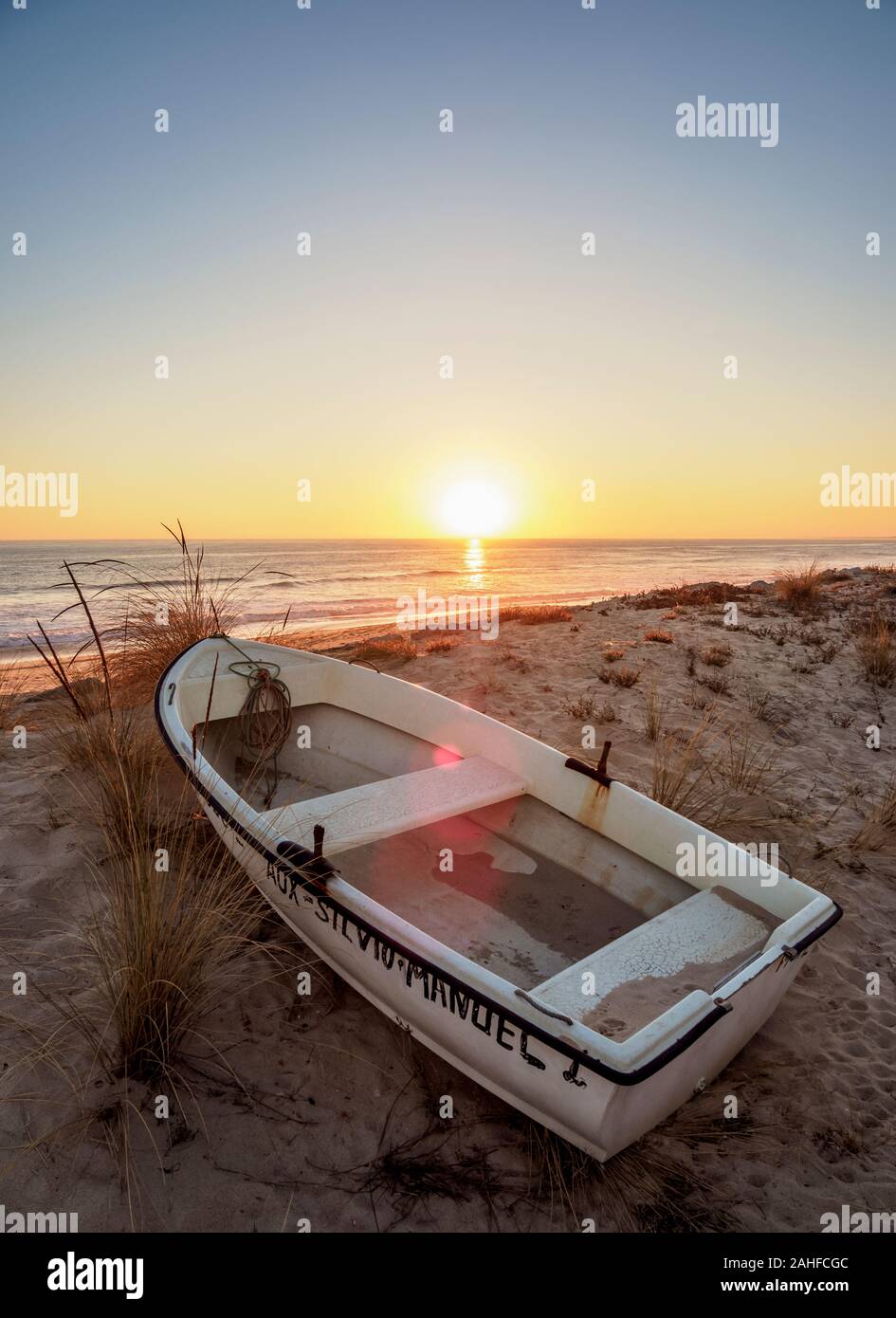 Faro Beach at sunset, Ilha de Faro, Ria Formosa Natural Park, Faro ...